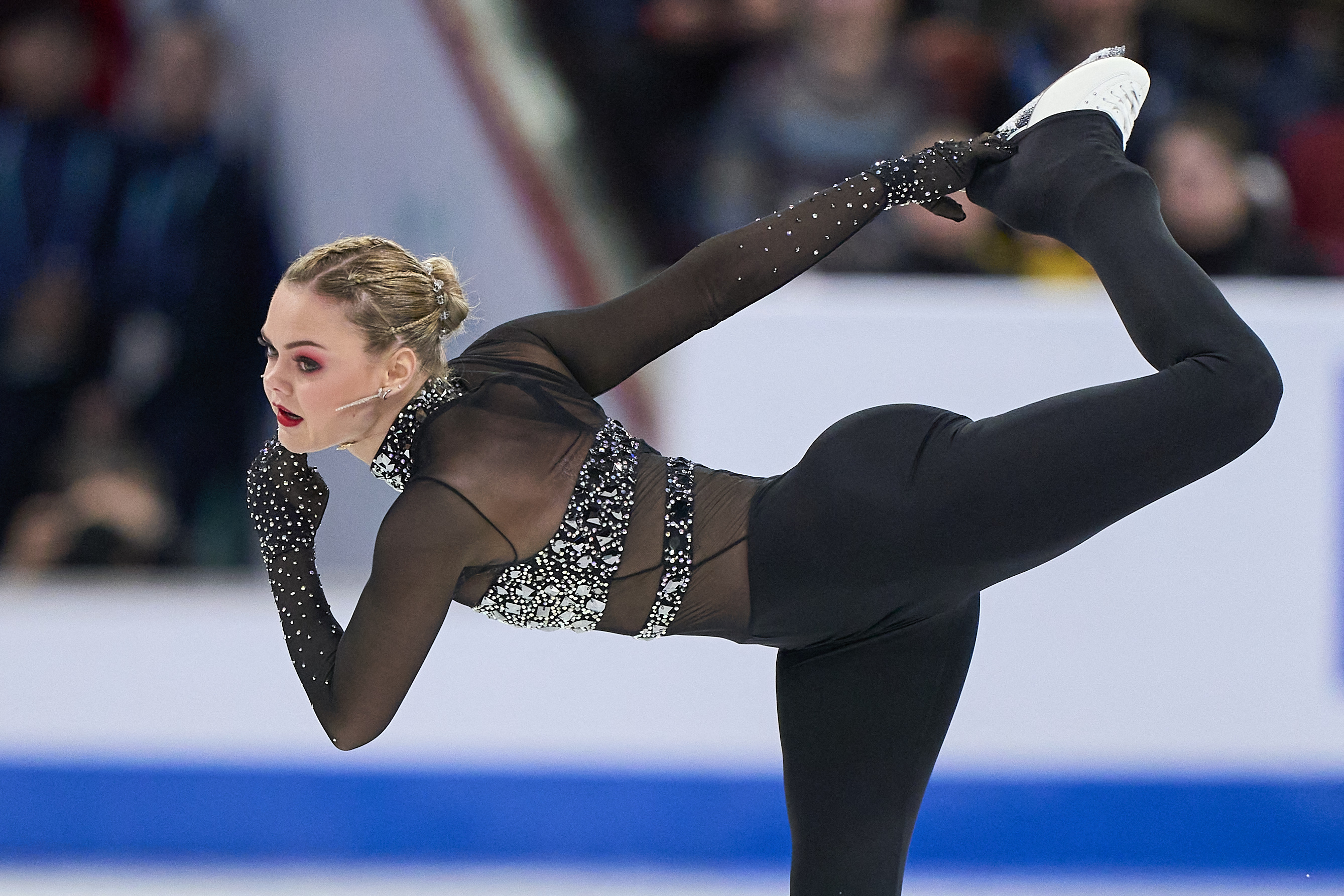 Figure Skater Loena Hendrickx Misses Out On Medal After World 1525